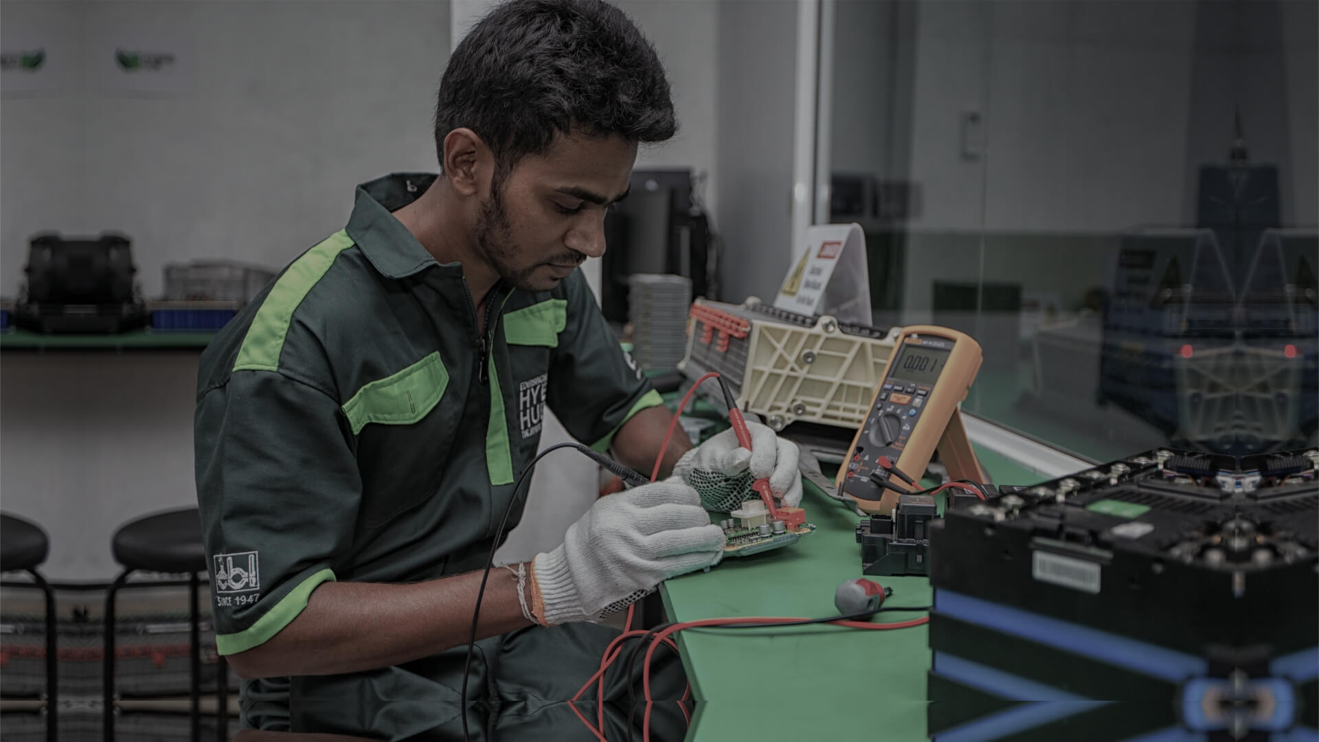 HYBRID HUB | The Hybrid Vehicle Experts